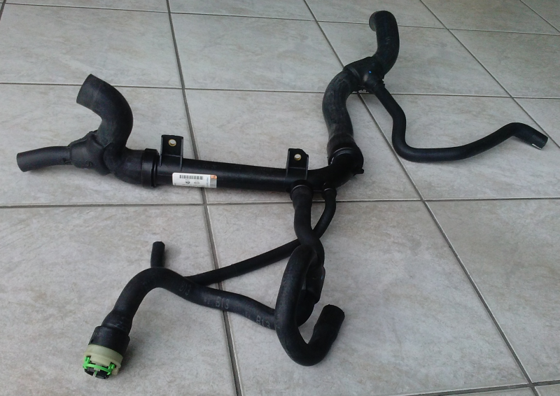 Rurka łącząca chłodnicę do silnika Vectra B - 90530256 - SKLEP Dixi-Car