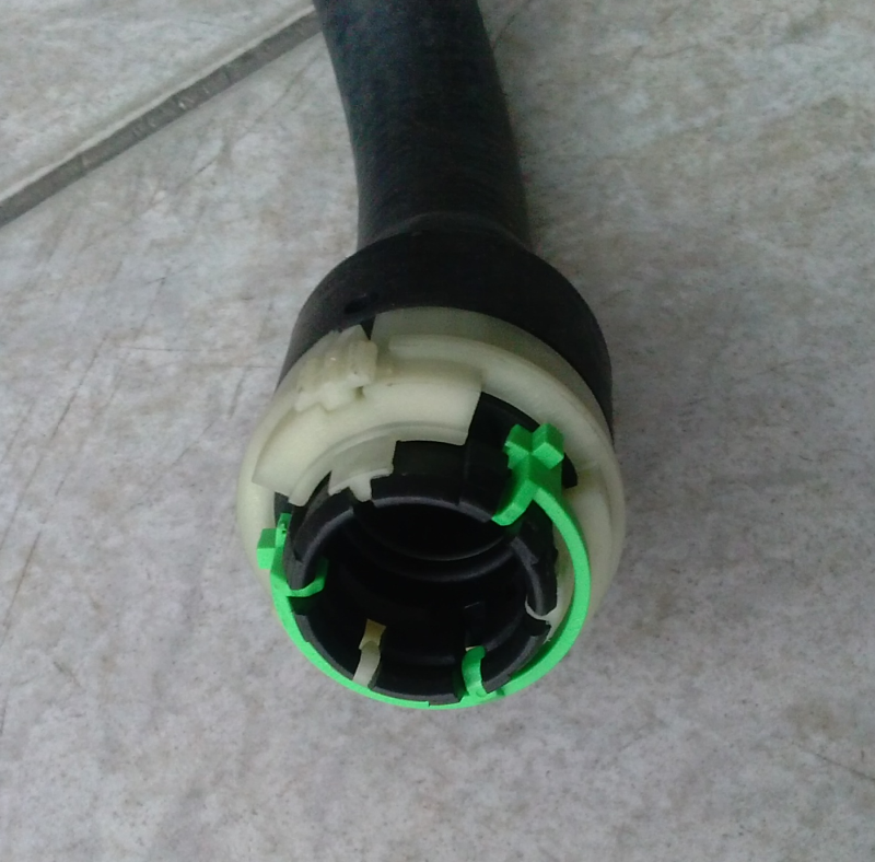 Rurka łącząca chłodnicę do silnika Vectra B - 90530256 - SKLEP Dixi-Car